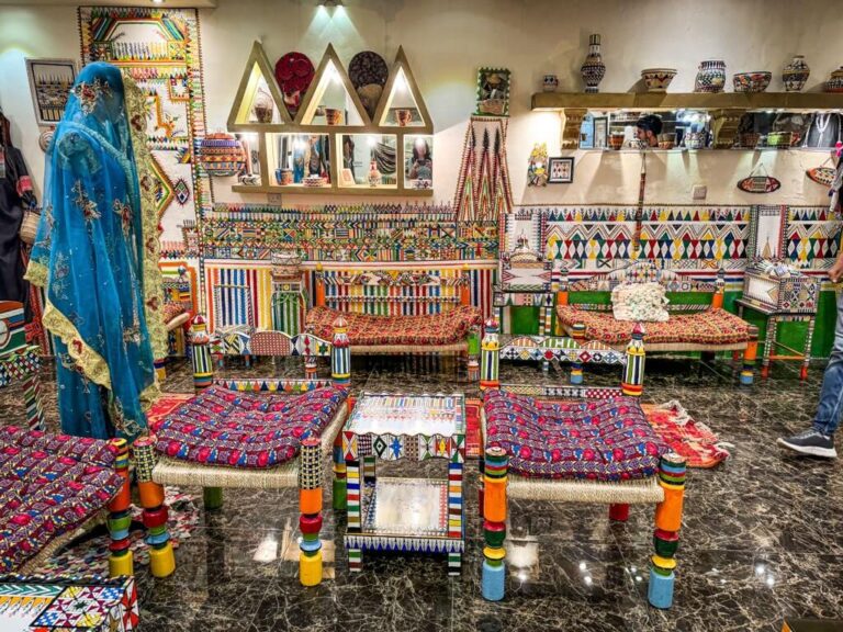 What to Buy in Saudi Arabia – 11 Best Saudi Souvenirs - Middle East ...