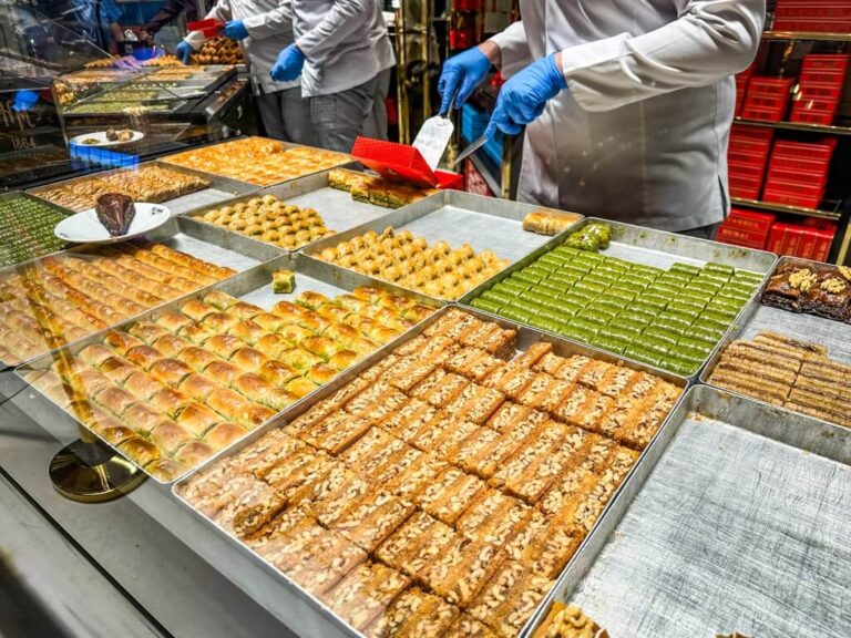 What to Buy in Dubai - 20 Best Dubai Souvenir Ideas - Middle East Journeys